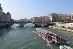 Parijs: de rondvaartboten en de Dinner Cruises op de Seine.