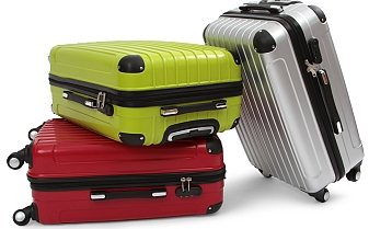 Handig uw koffers inpakken en vervoeren in het vliegtuig, auto, bus of ...
